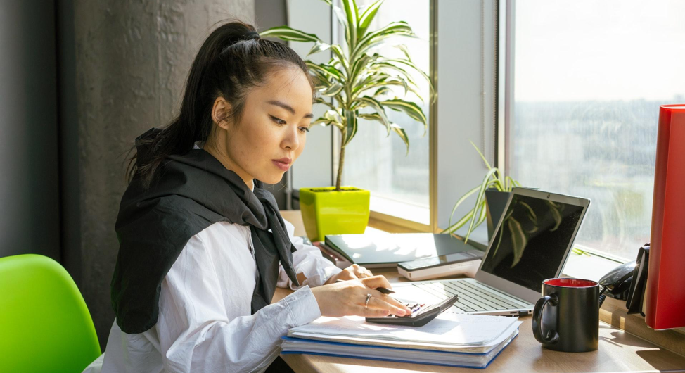 Freedom In A Budget – With Kelly Anne Smith